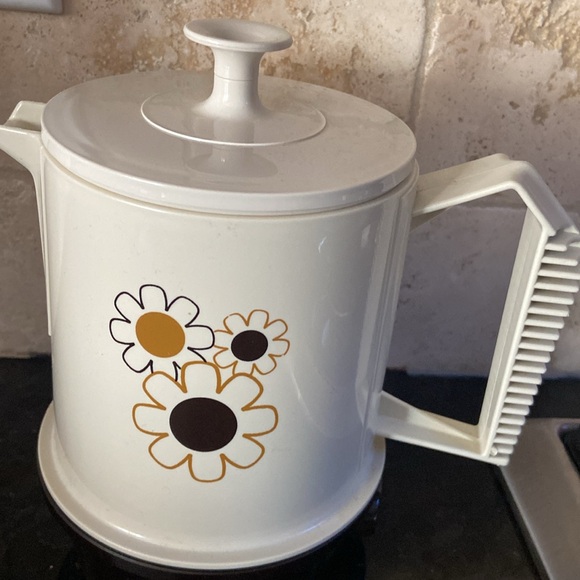 regal ware | Kitchen | Vintage Regal Ware Poly Perk Daisy Electric ...